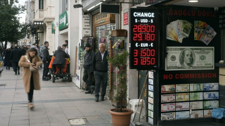 L'inflation en Turquie atteint son plus haut niveau depuis plus d'un an ...