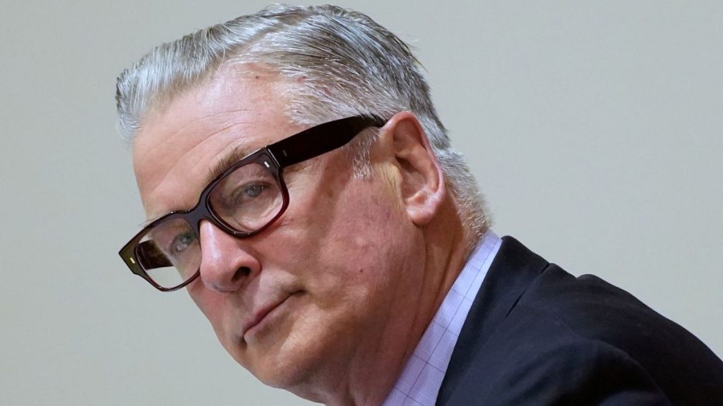 Les procureurs retirent l'appel de l'affaire rejetée contre Alec Baldwin dans la fusillade ...